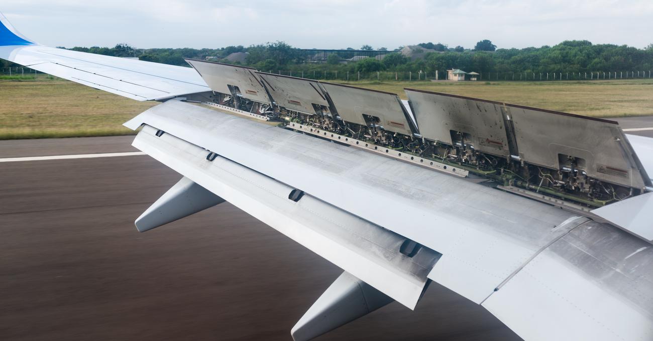 What Are Fowler Flaps And How Do They Work? | SkyTough