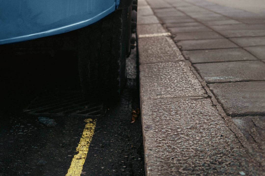 When Can You Park on a Single Yellow Line? | Car Sloth