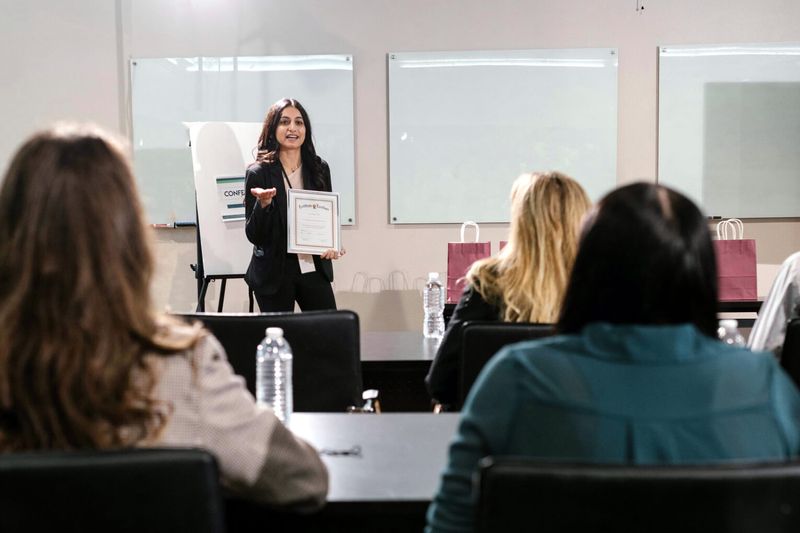40 Ideas de premios de reconocimiento a empleados para cualquier ...