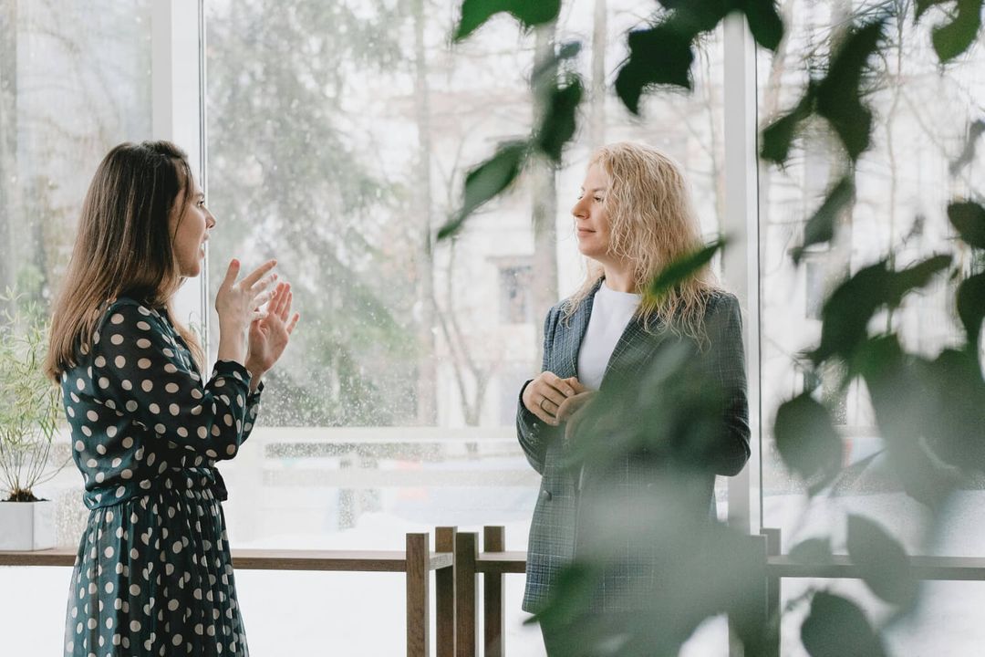 An 8-step guide to a strong onboarding buddy program | Surf Office