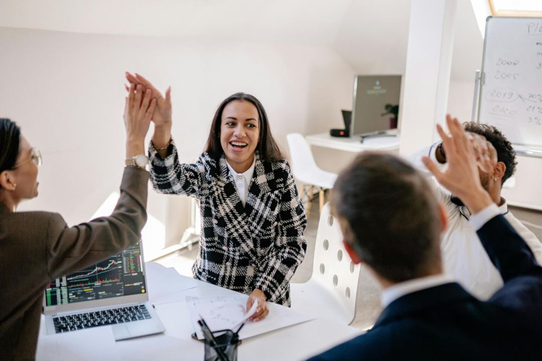 18 Outstanding ways to celebrate success at work | Surf Office