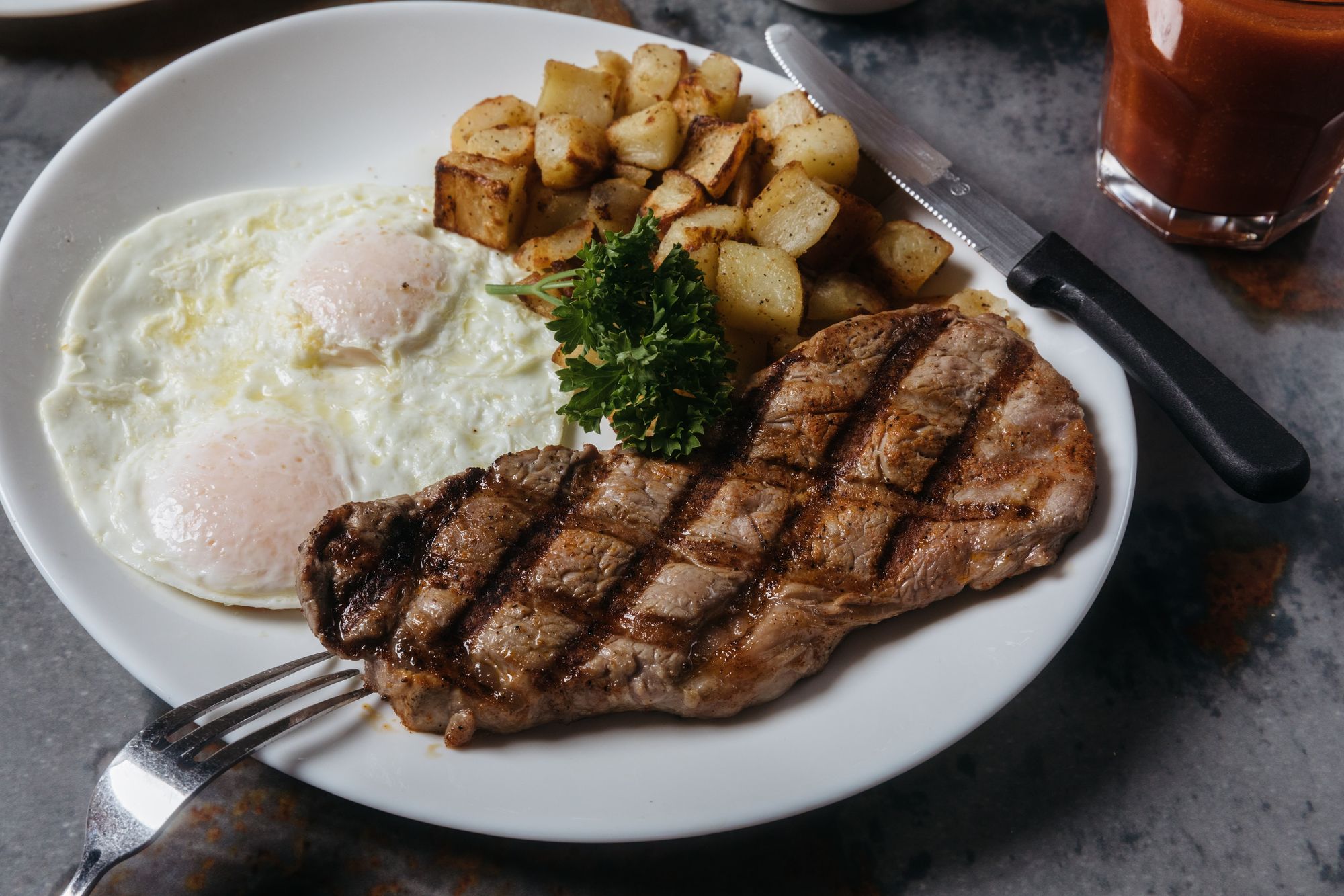 Village Pub & Cafe | Ellis Island Hotel, Casino & Brewery