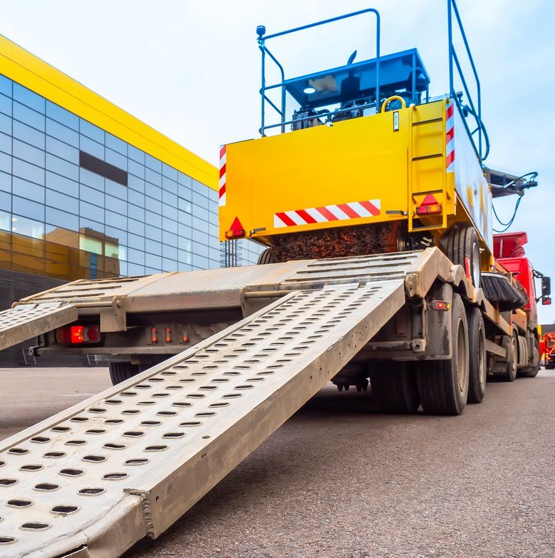 Removable Gooseneck (RGN) Trailer Trucking Service | Cowtown Logistics