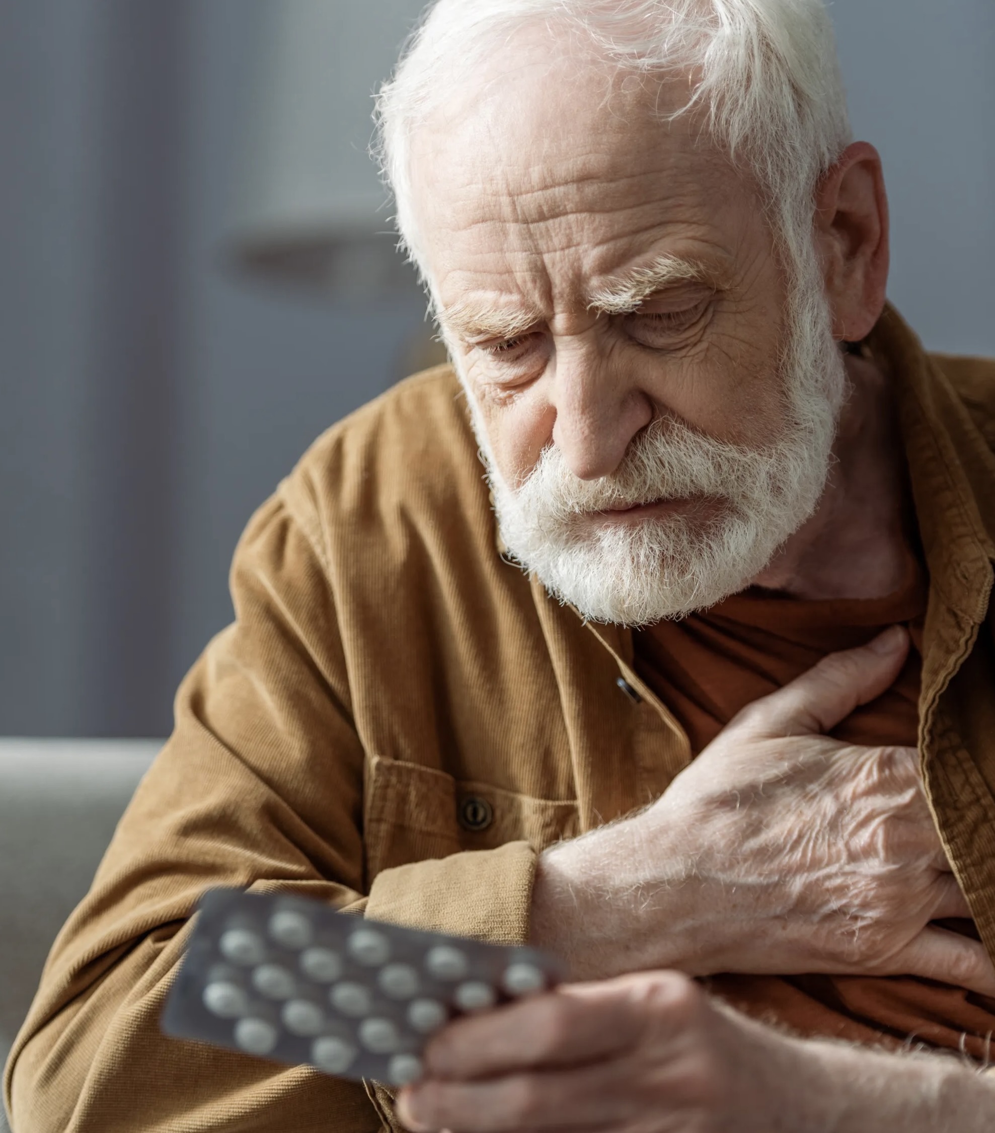 What to Do About Chest Pain Caused by Spondylosis