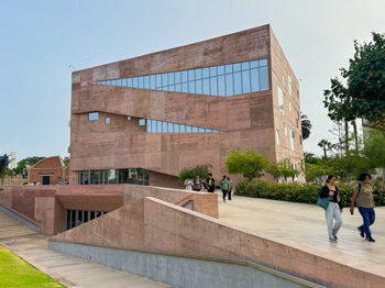 Biblioteca del Complejo de Innovación Académica (CIA) | Sistema de ...