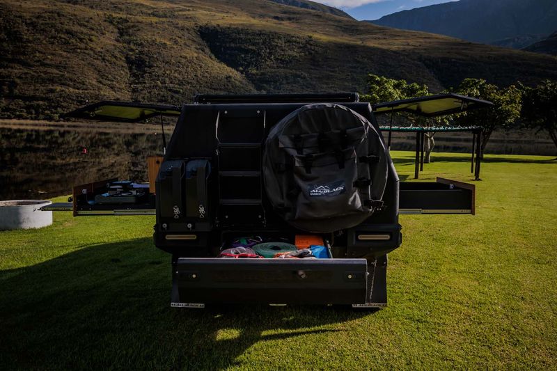 Outdoor Campers | Alublack Tray Gauteng
