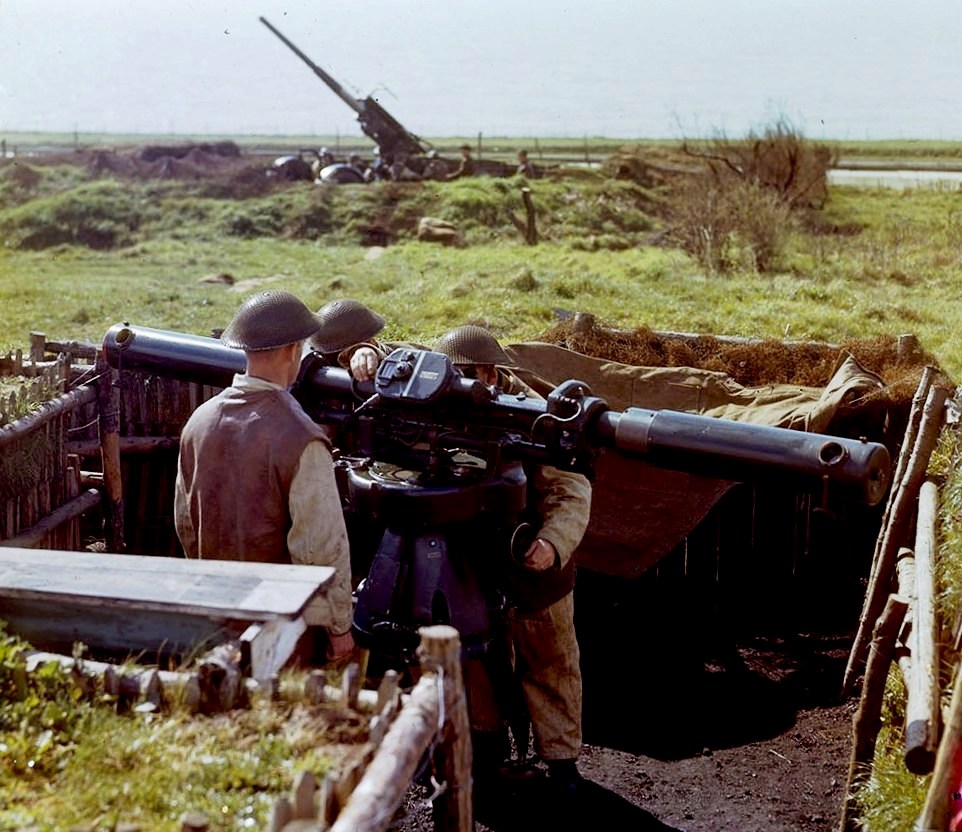 Artillery in Canada: QF 3.7-inch Anti-aircraft Gun
