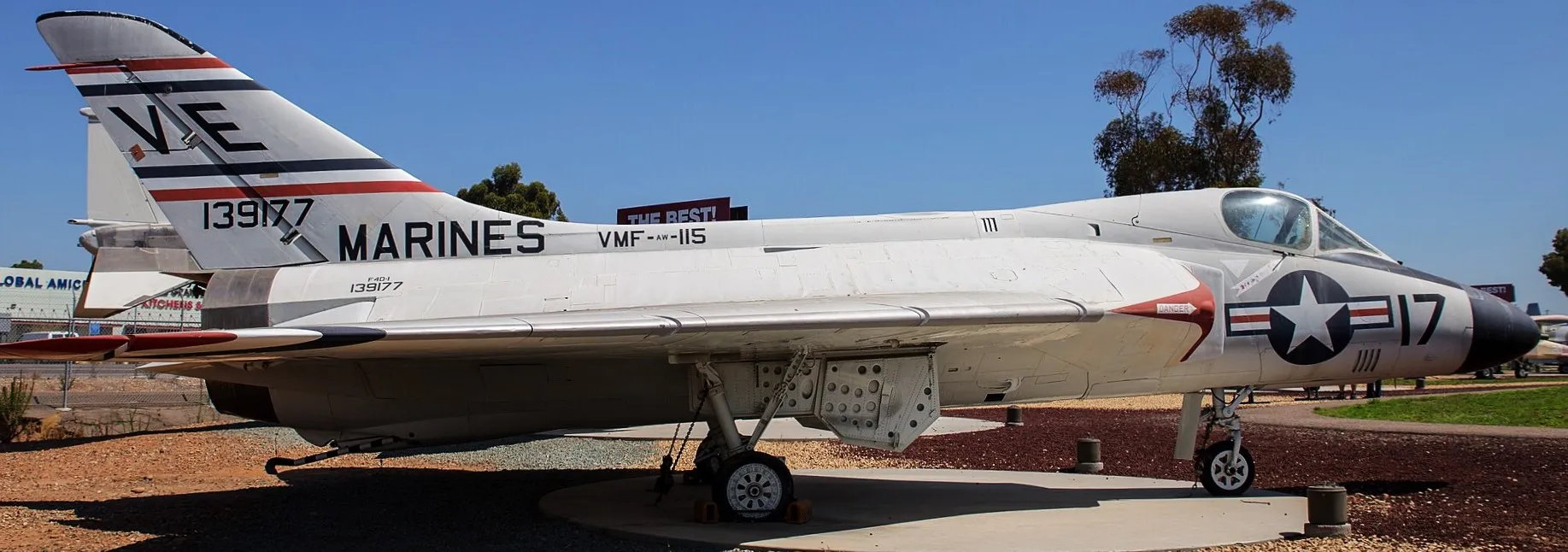 Warplanes of the USA: Douglas F4D Skyray – Military Zone