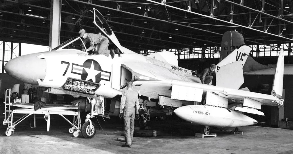 Warplanes of the USA: Douglas F4D Skyray – Military Zone