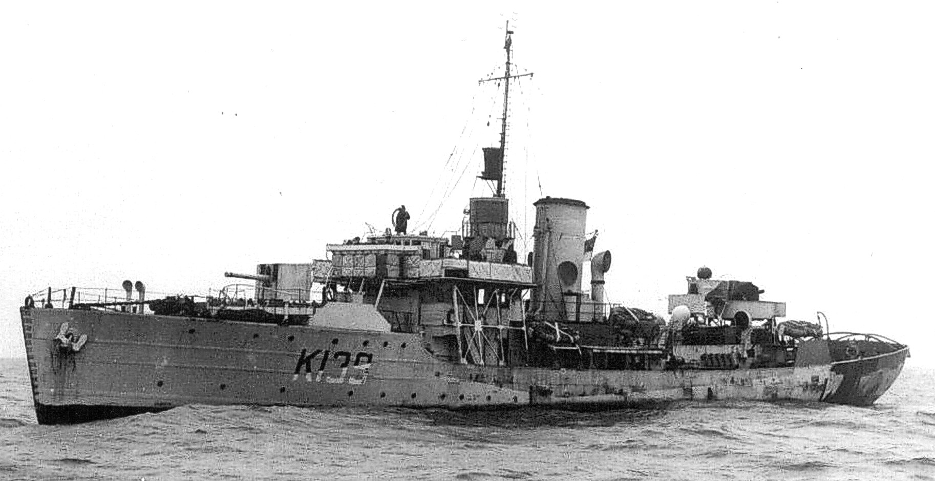 RCN Corvettes (Flower class): HMCS Midland (K220), HMCS Mimico (K485 ...