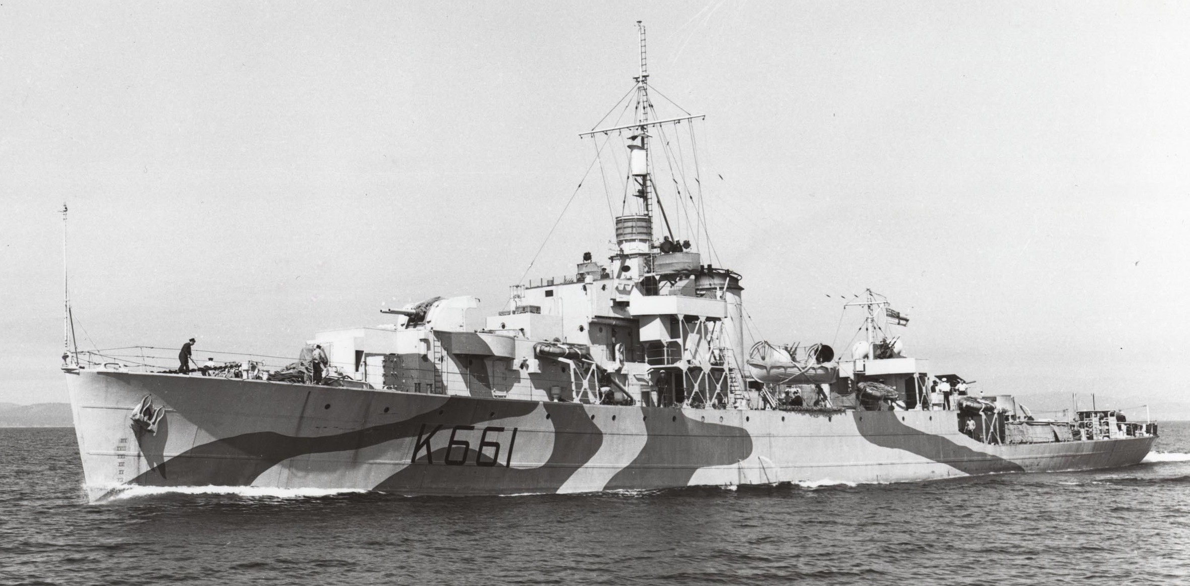 RCN Frigates (River class): HMCS Annan (K404), HMCS Antigonish (K661 ...