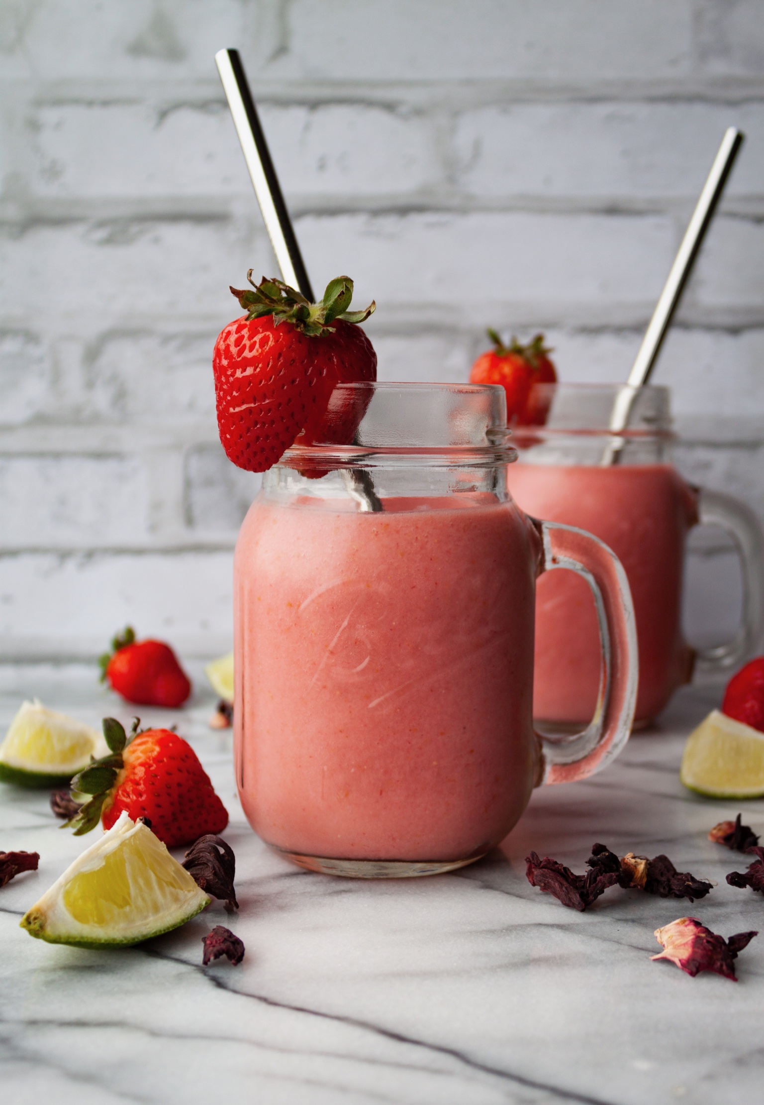 Hibiscus Berry Smoothie