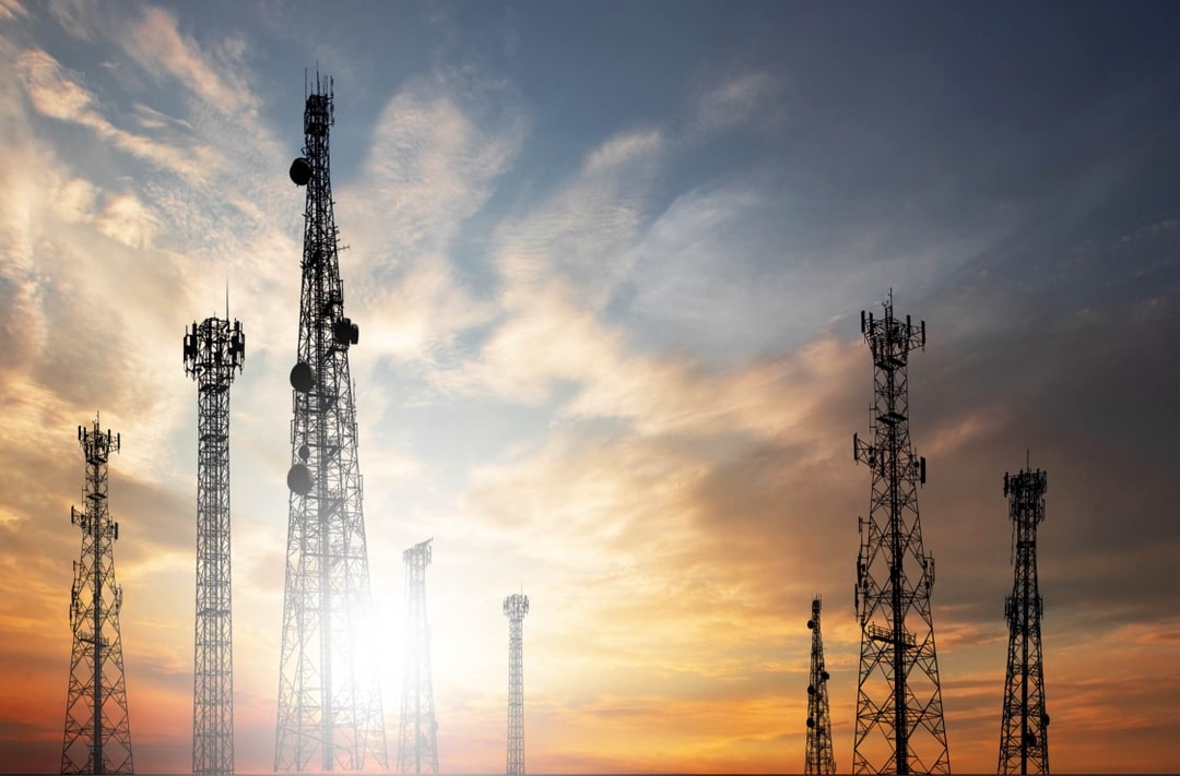 Shared Tower: Developers and owners of neutral telecommunications ...