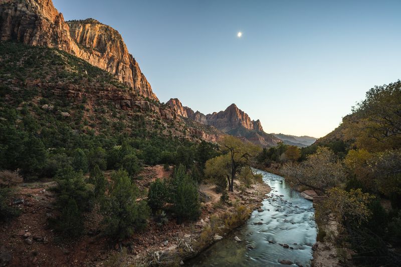 How To Master Low Light Photography: Settings, Tips and Best Practices