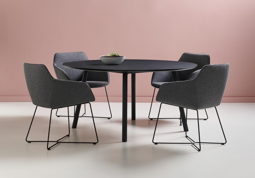 Inform Bench | Davis Furniture