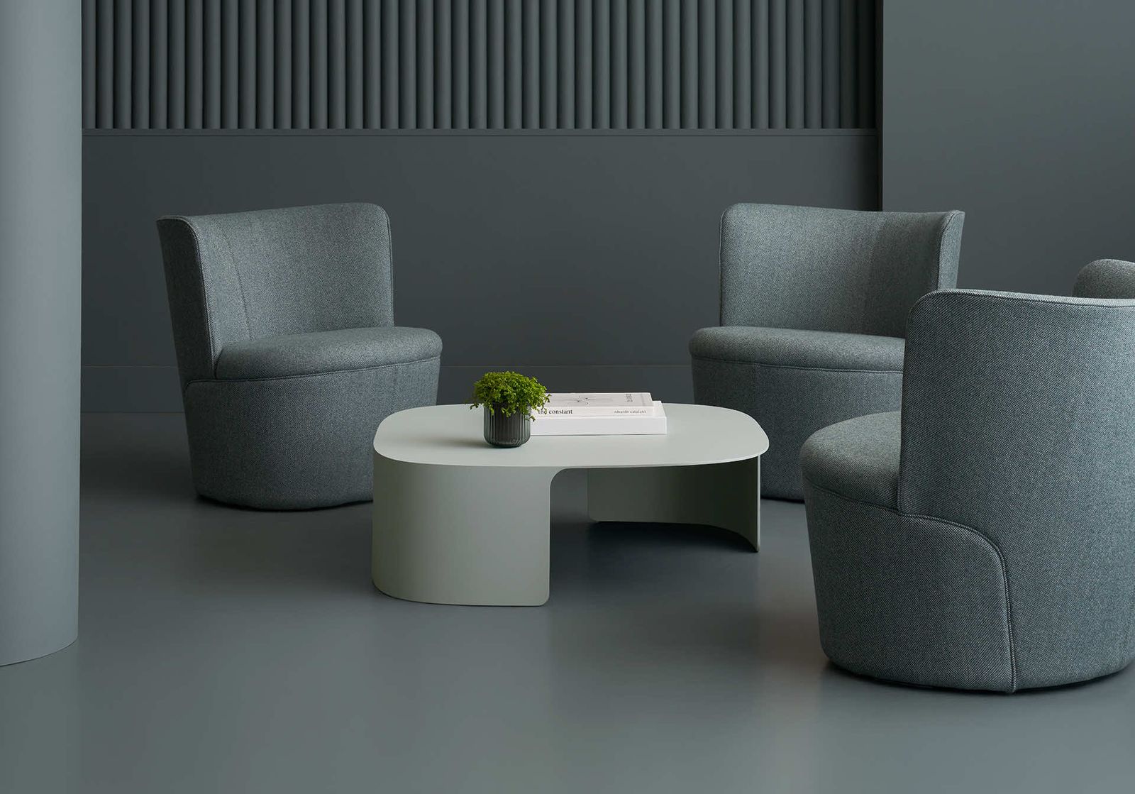 Capas | Davis Furniture