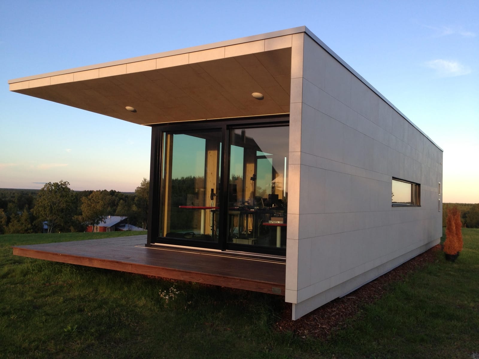 Model M1 | 560 sf | 1 Bedroom, 1 Bathroom, Kitchen