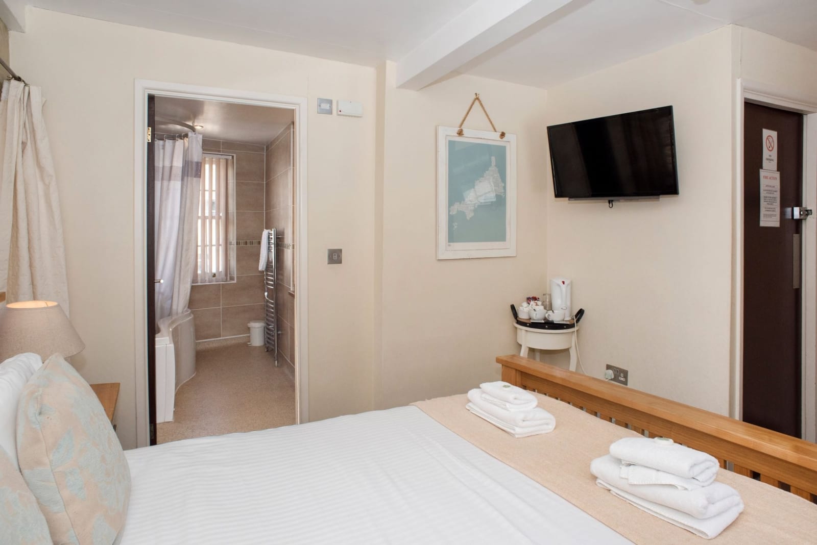 The Halfway House Inn, Kingsand - Pub and B&B