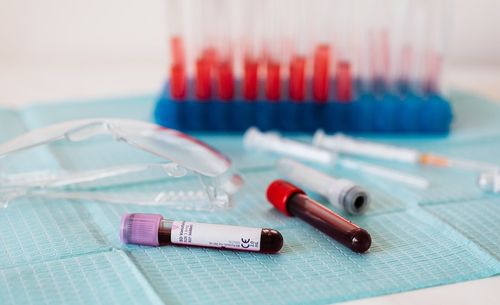 9 Phlebotomy Certification Options Compared (Cost & More)