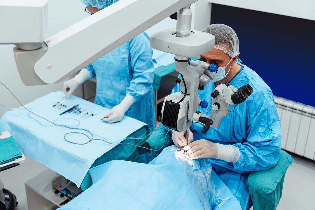 Should You Delay Cataract Surgery? When Waiting Makes Sense | Blog ...