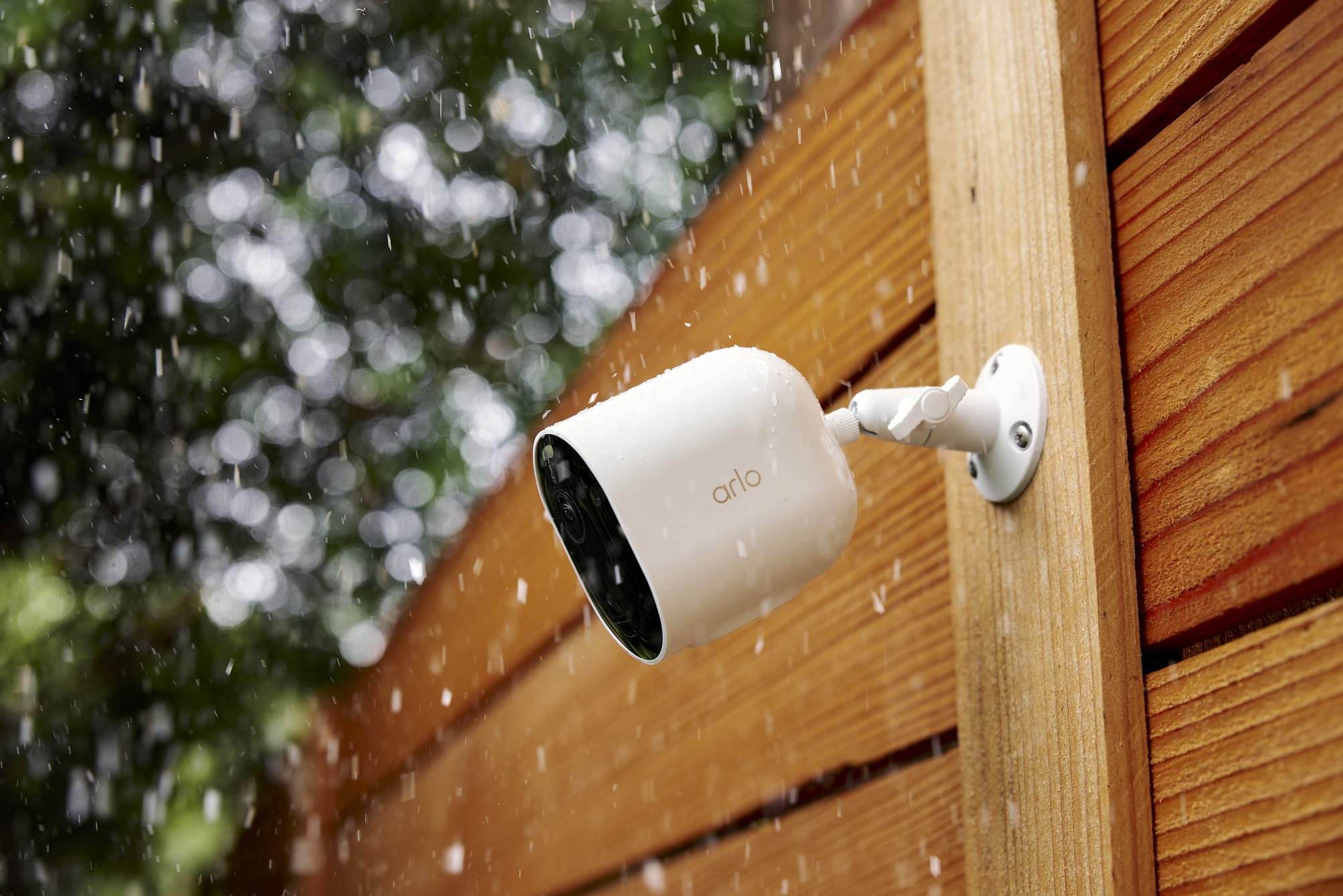 Arlo lanserar två nya säkerhetskameror med AI och förbättrat ...