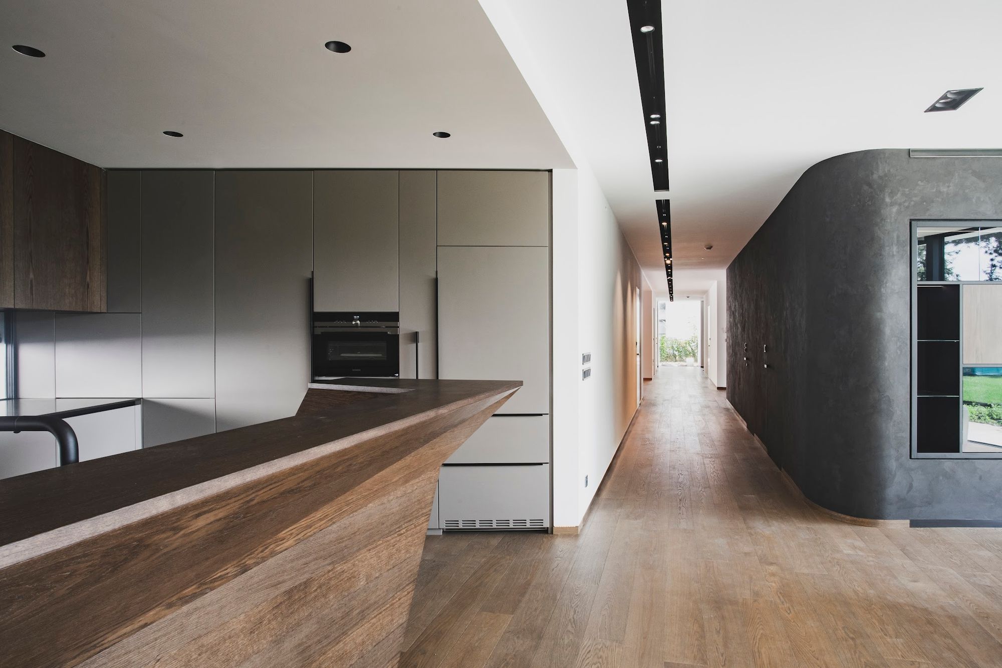 Modern flush baseboard Dorsis Linus | Angelbau