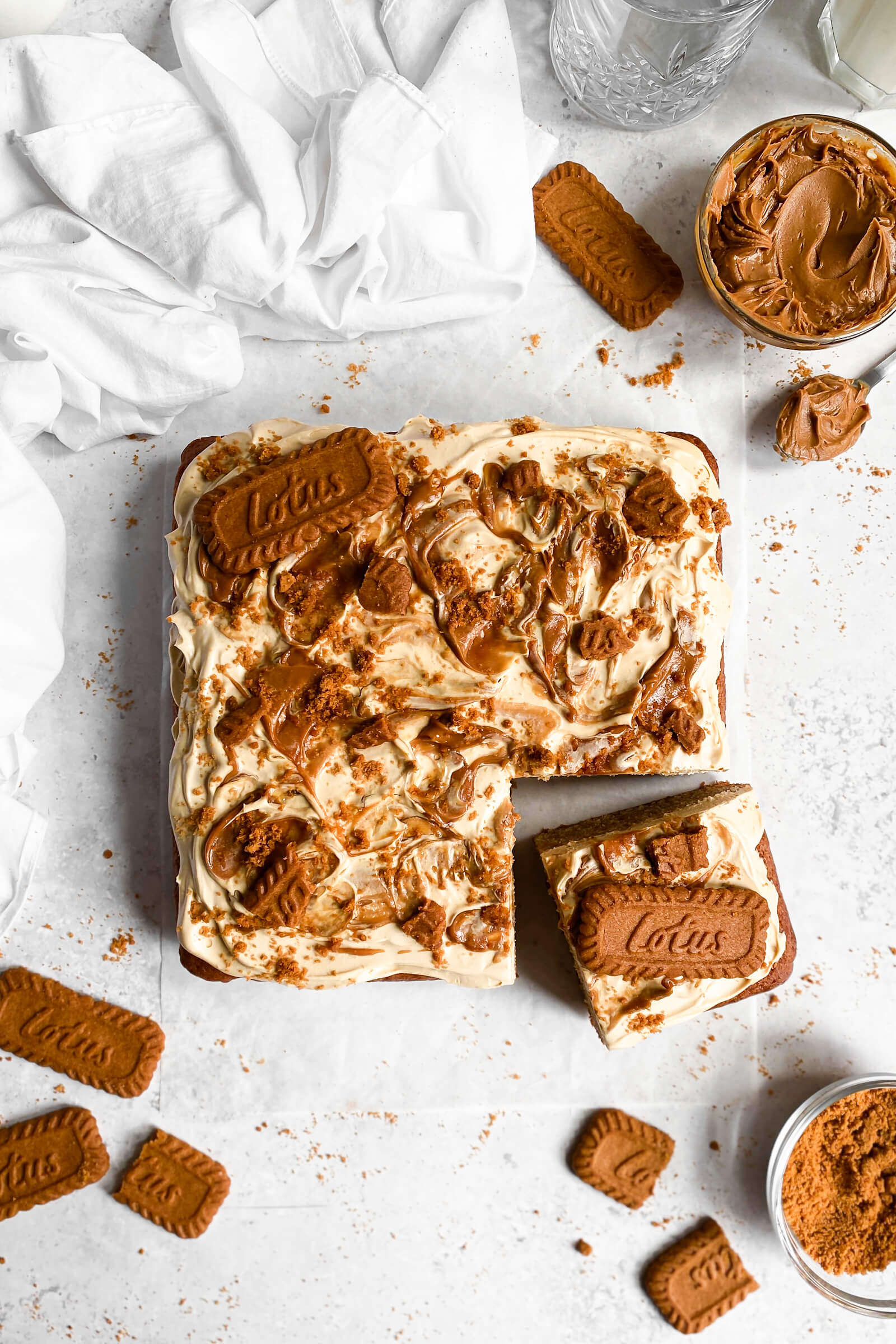 Lotus Biscoff Cake