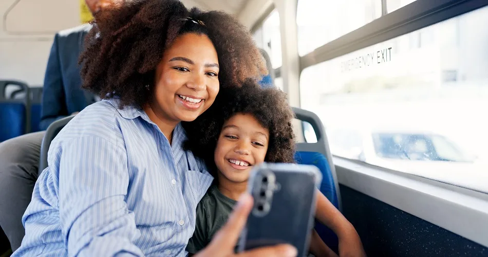 10 Essential Tips for Bus Travel with Children | Infinity Transportation