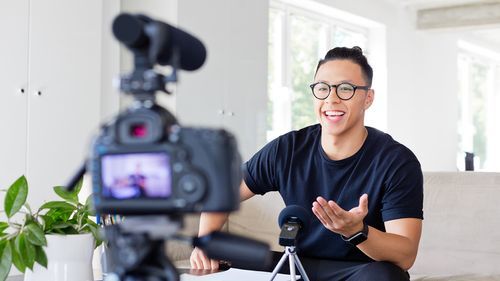 Vlogging for Beginners: How to Start a Successful Vlog | Connect ...