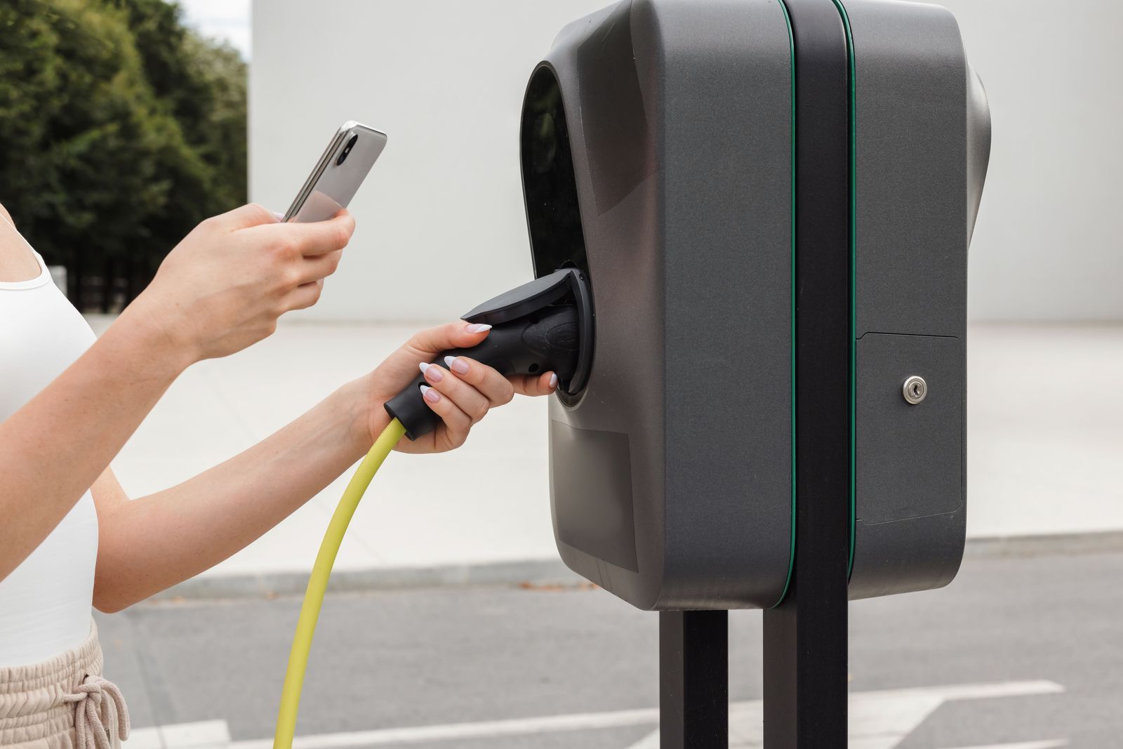 OCPP 1.6 vs. OCPP 2.0: A Comprehensive Comparison