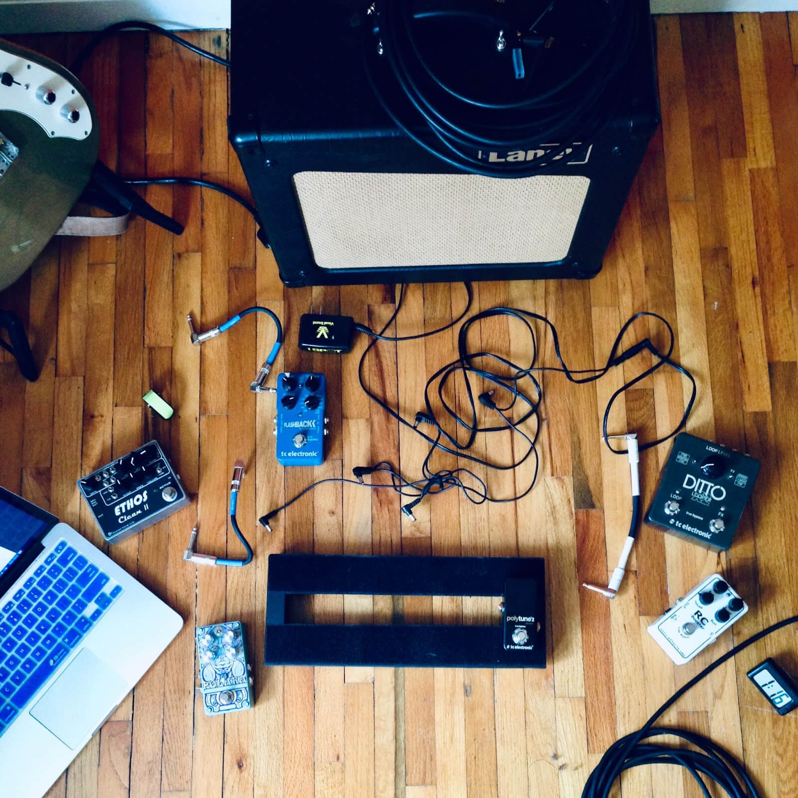 Ultimate Guide: Guitar Pedal Board Set Up Made Easy - Pickup Music