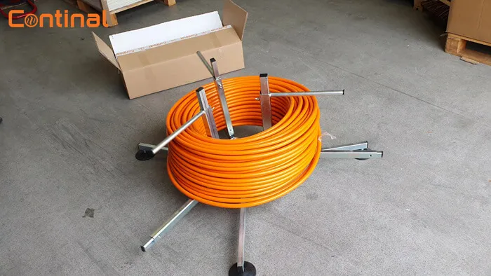 How to use an underfloor heating pipe decoiler | Underfloor Heating ...
