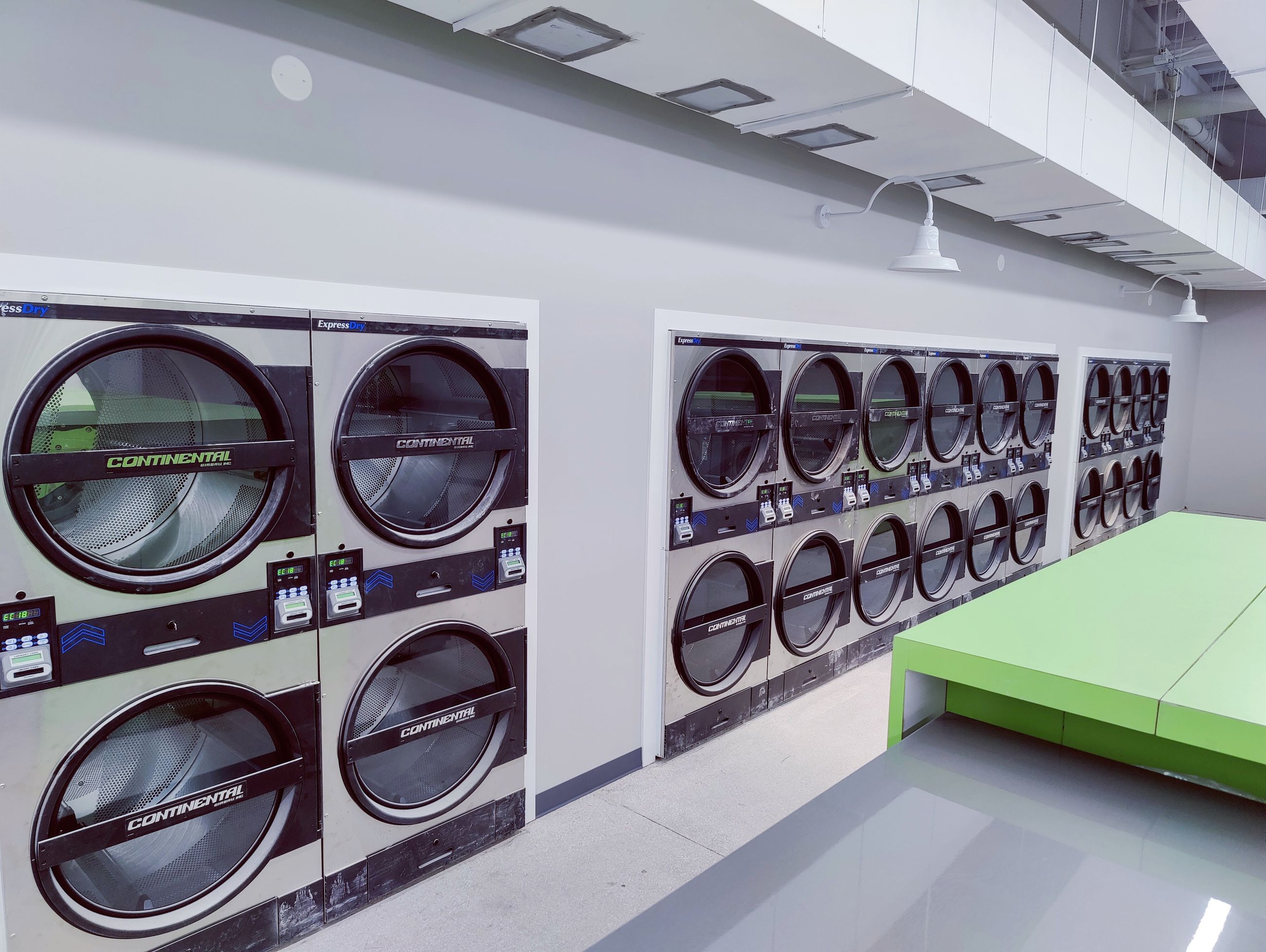 Clean and Green Laundromat - Chicago West Loop