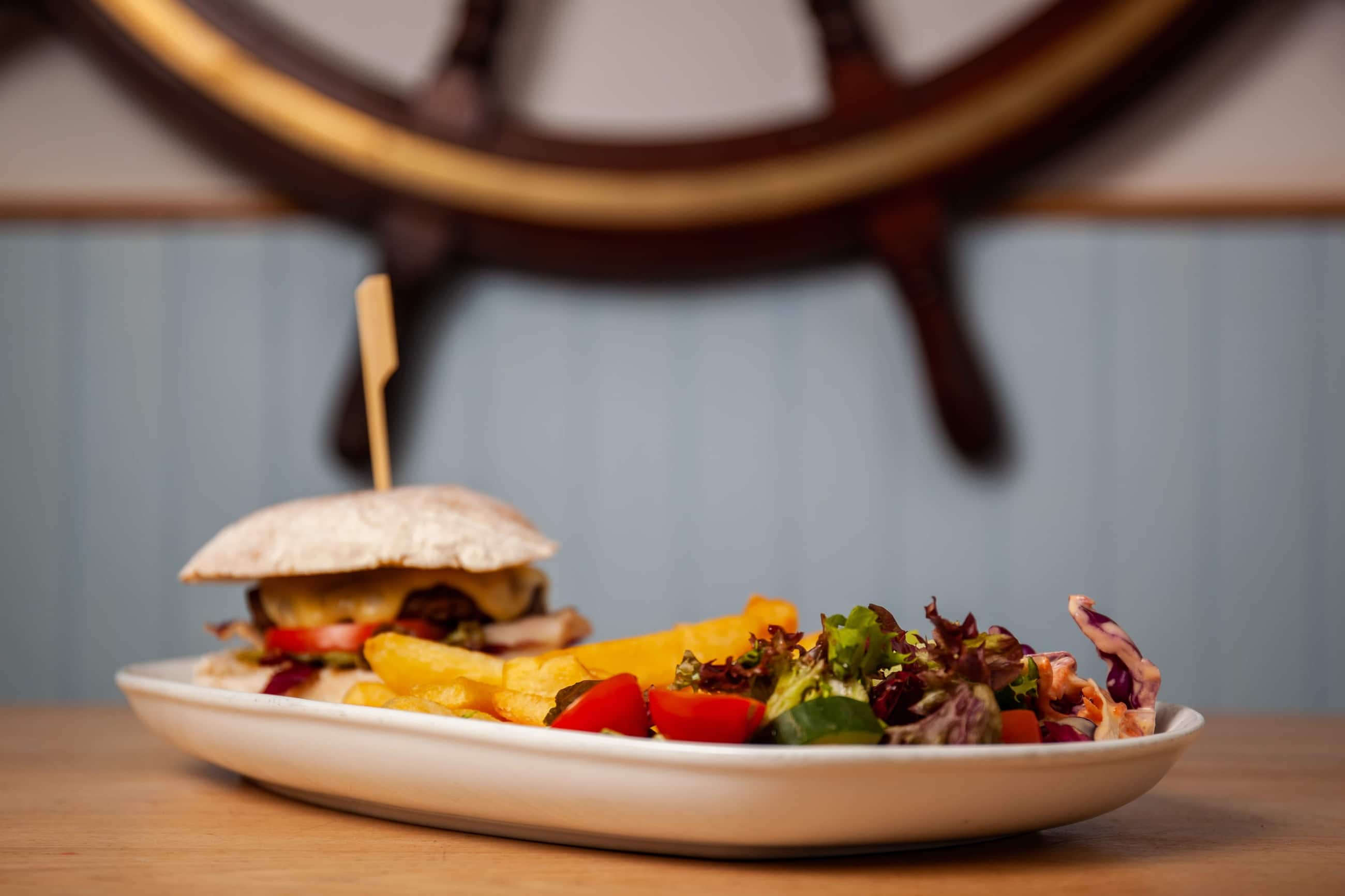 The Clipper & Apartments