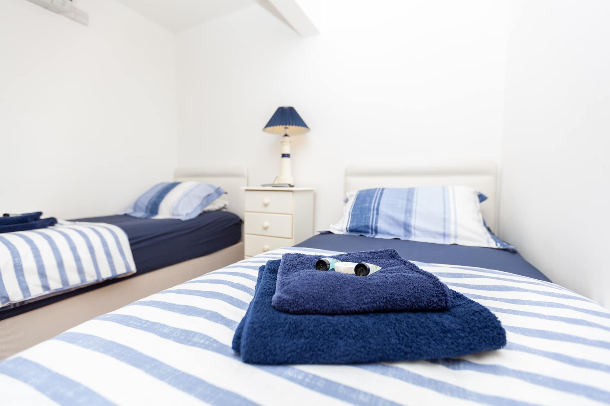 The Clipper & Apartments