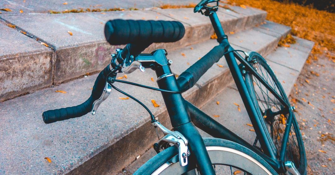 Bullhorn Handlebars For Bikes (Pros & Cons) | PedalChef