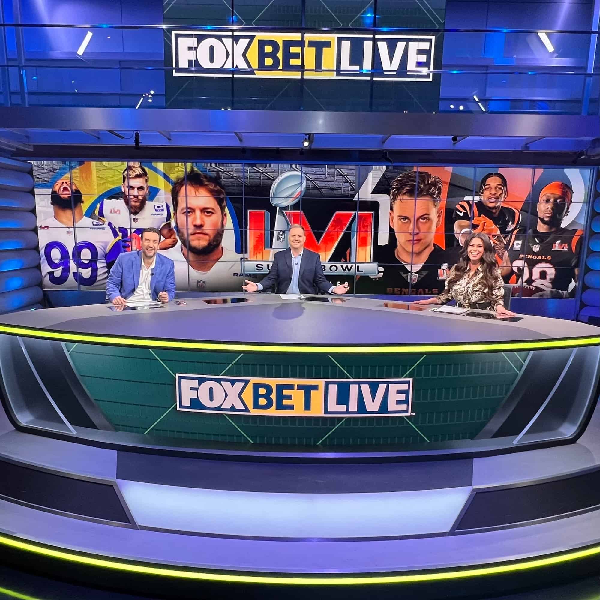 Alex Curry | TV Personality, Producer & Writer | Hang out with Alex Curry