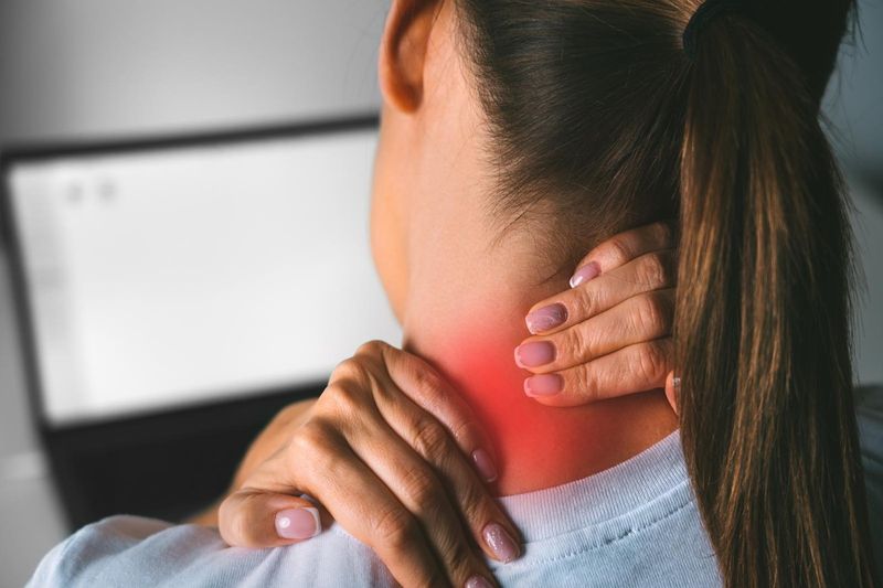 Can a Sinus Infection Cause Neck Pain and Stiffness?