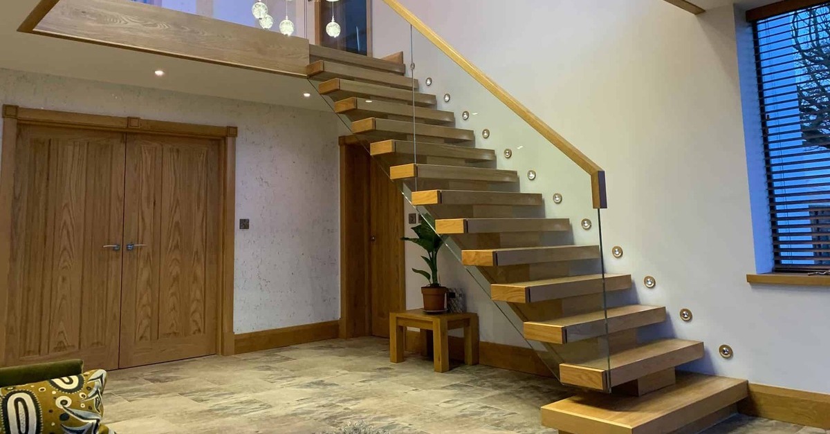 Grand Bespoke Oak Spine Staircase With Frameless Glass Balustrade | The ...