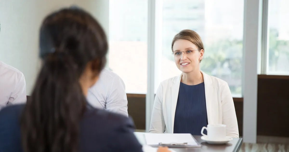 10 Great Questions To Ask HR in an Interview