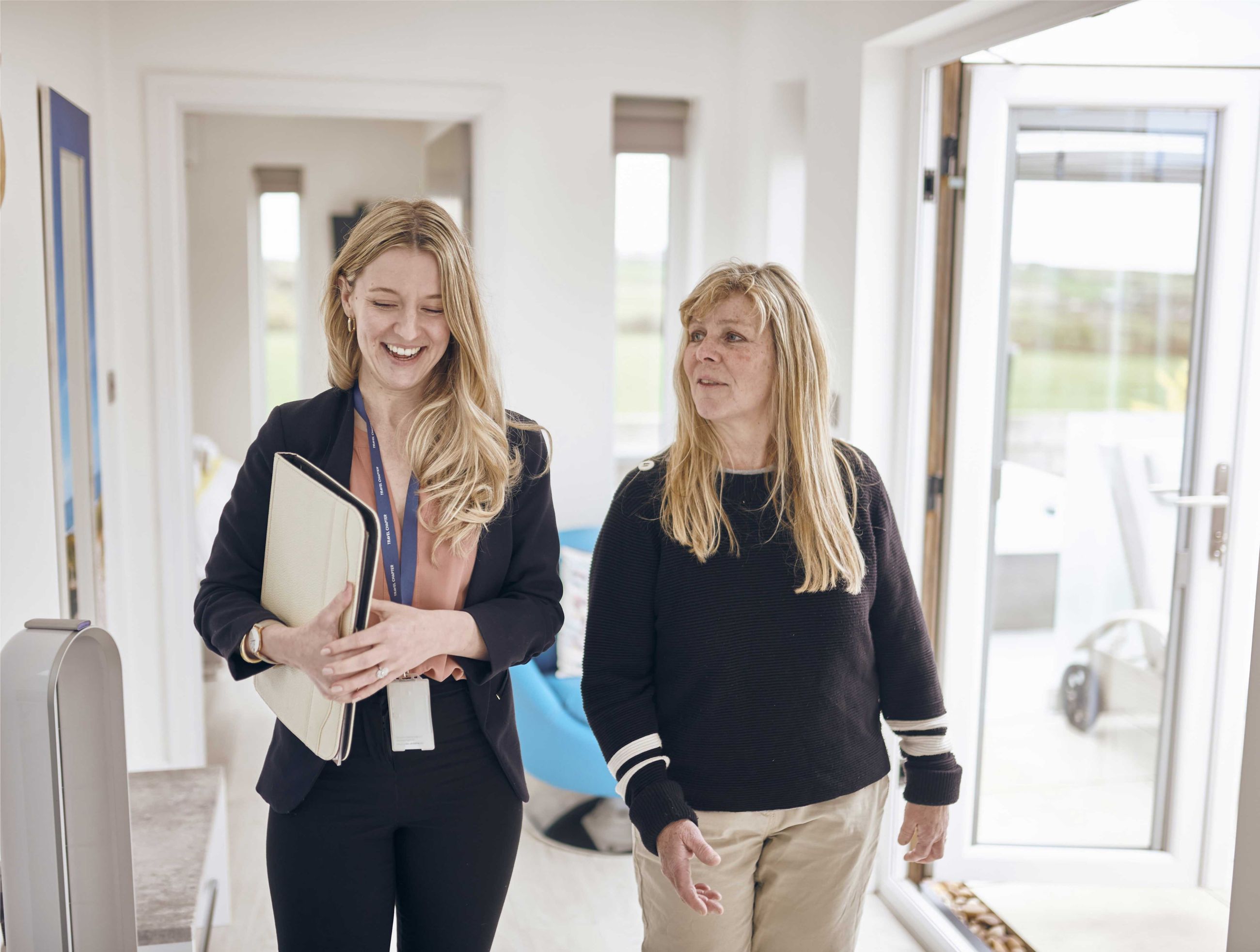 About us - The Travel Chapter