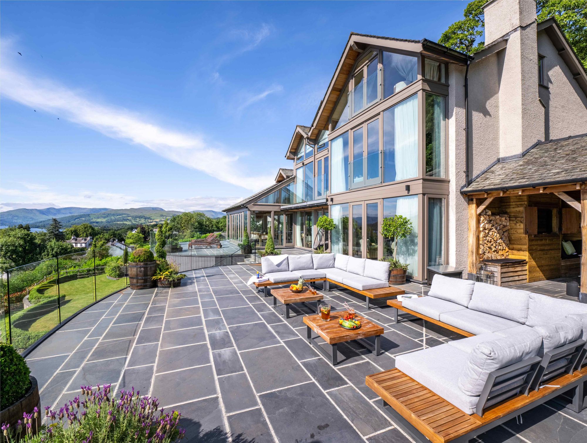 Let with us - The Travel Chapter