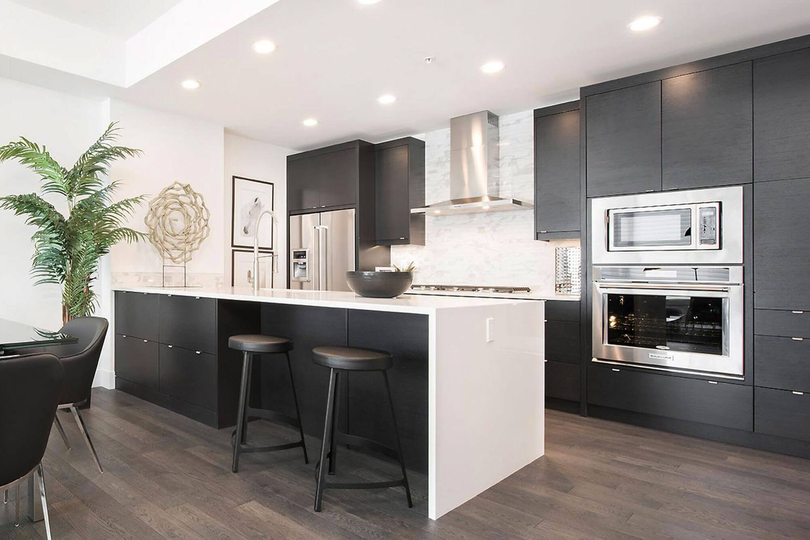 Contemporary Kitchen Cabinets Calgary | Custom Modern Cabinets