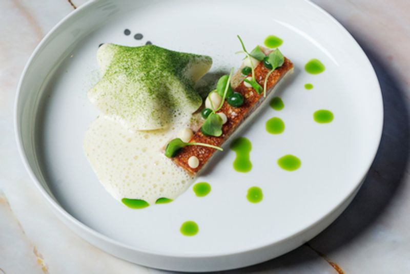 Kalfskop met hondshaai en basilicum | NorthSeaChefs