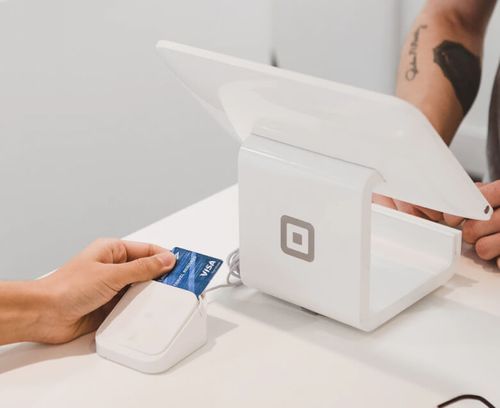 Pemo | Corporate Cards & Expense Management in Dubai (MENA)