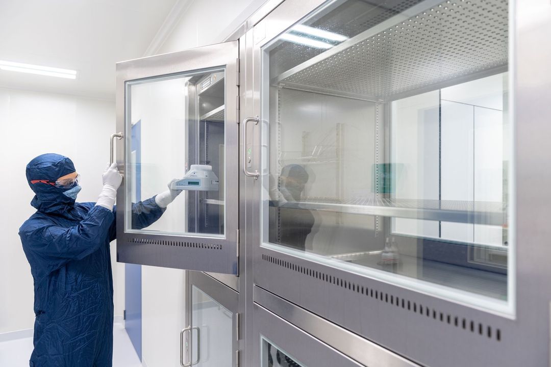 Cleanrooms for Healthcare and Hospitals | Instant Cleanroom Solutions