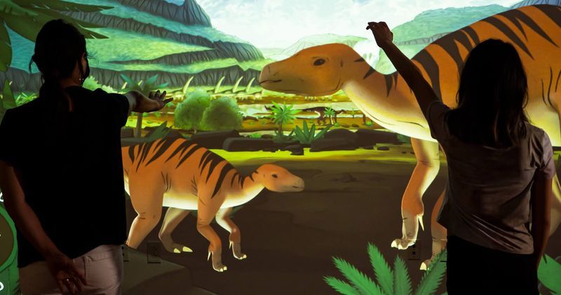 Diving into the Digital Past: Ideum's 3D Displays at Dueling Dinosaurs