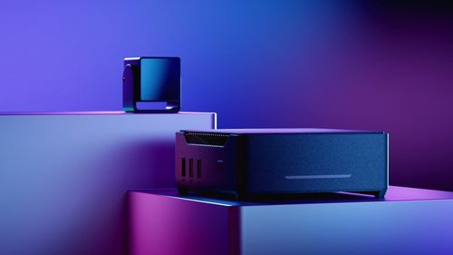 AI-Powered Audience Analytics and Smart Digital Signage | DISPL