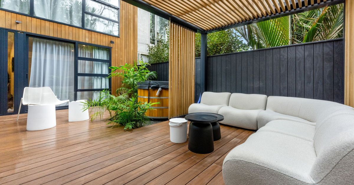 Turning a Dull Backyard into a Family Retreat with Pergola, Kitchen ...
