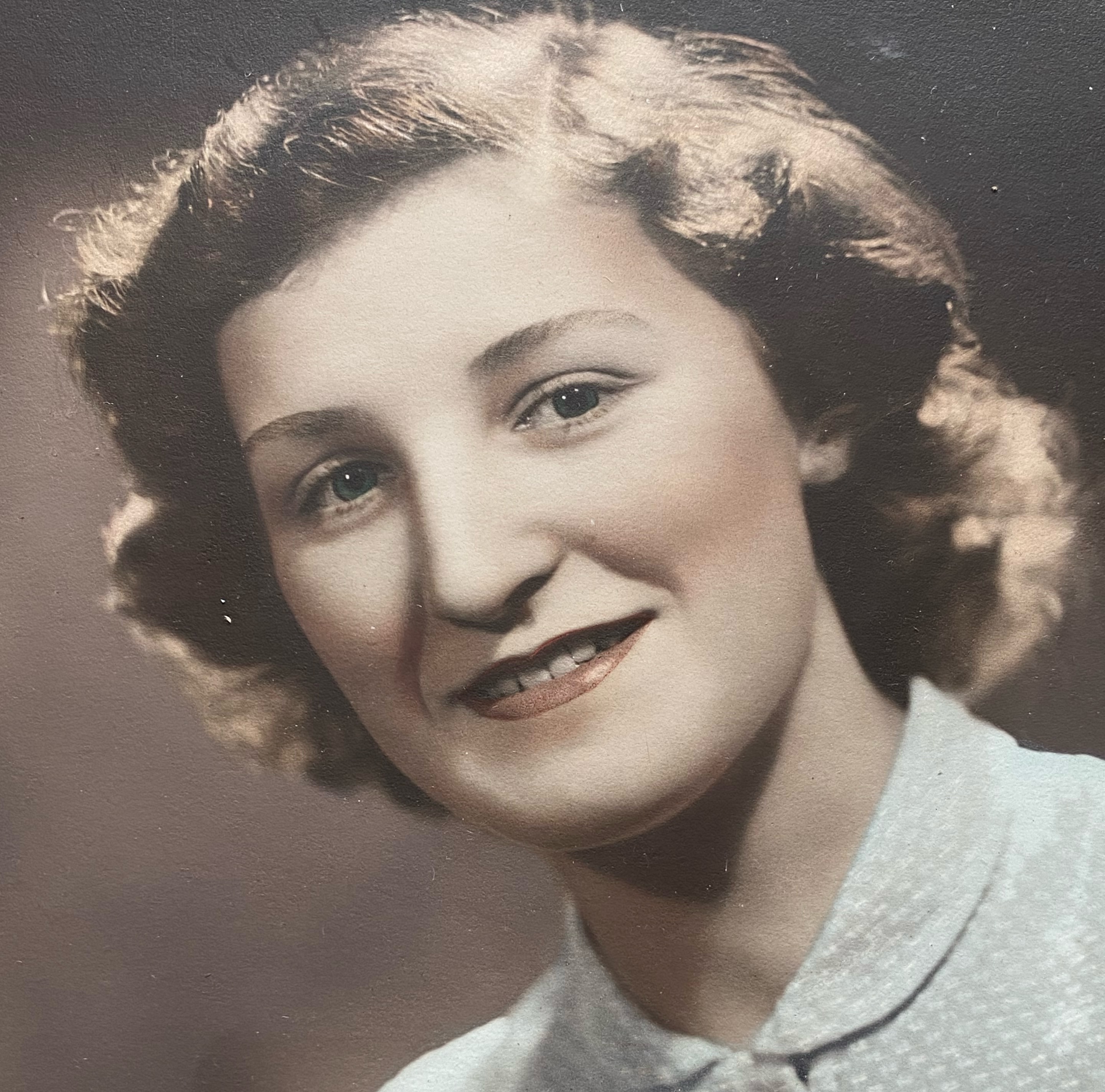 Mary Simmons | Vivid Stream